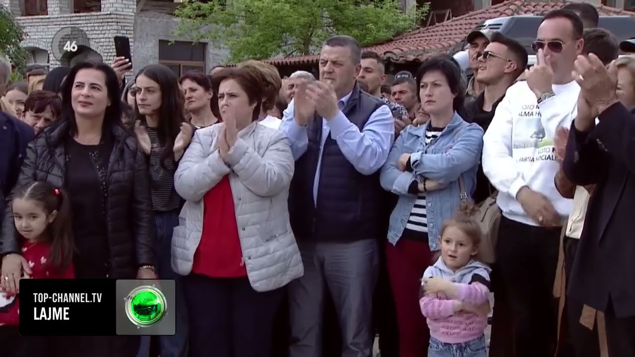 Top Channel/ PS, fushatë në Shkodër/ Rama mbjell pemët dhe prezanton ... Top Channel/ PS, fushatë në Shkodër/ Rama mbjell pemët dhe prezanton ...