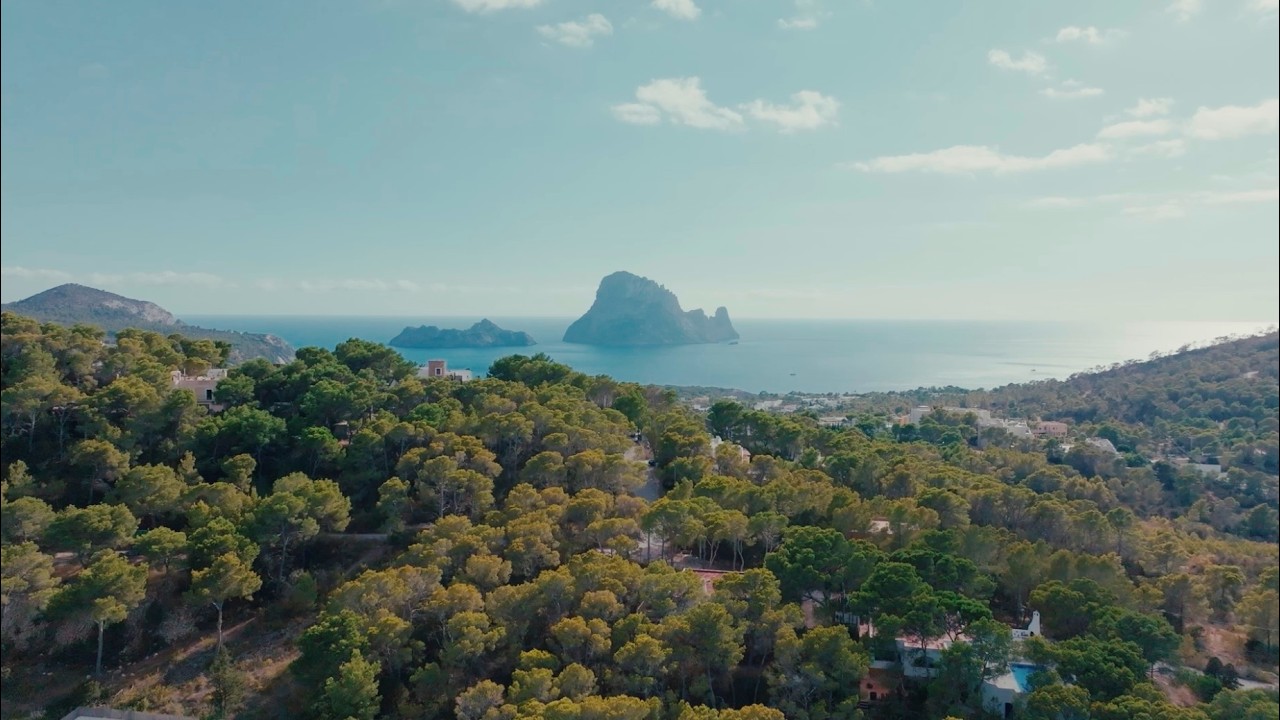 Ibiza wedding at Kazamor: Claire & Steven