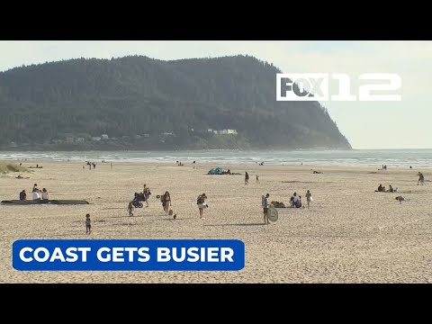 Throngs of people head to Oregon coast to enjoy sunshine and warmer weather
