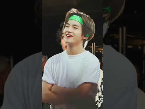 V in bandana hits different. 🤤 #bts #btsarmy #army #v #taehyung