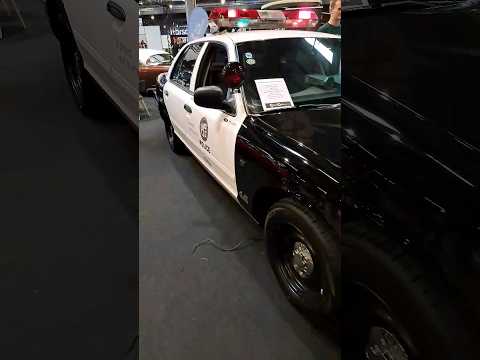 Police vehicle ๐๐ต๐จโโ๏ธ