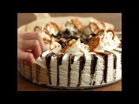 ICE CREAM SANDWICH CAKE!