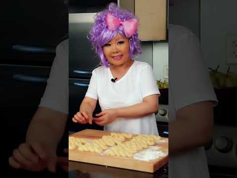 1 minute kkwabaegi, fluffy twisted Korean doughnuts #shorts #doughnuts