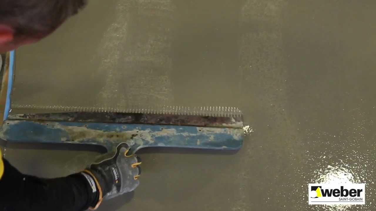 Spackla för att lägga klinker på golvspånskivor | Weber Sverige