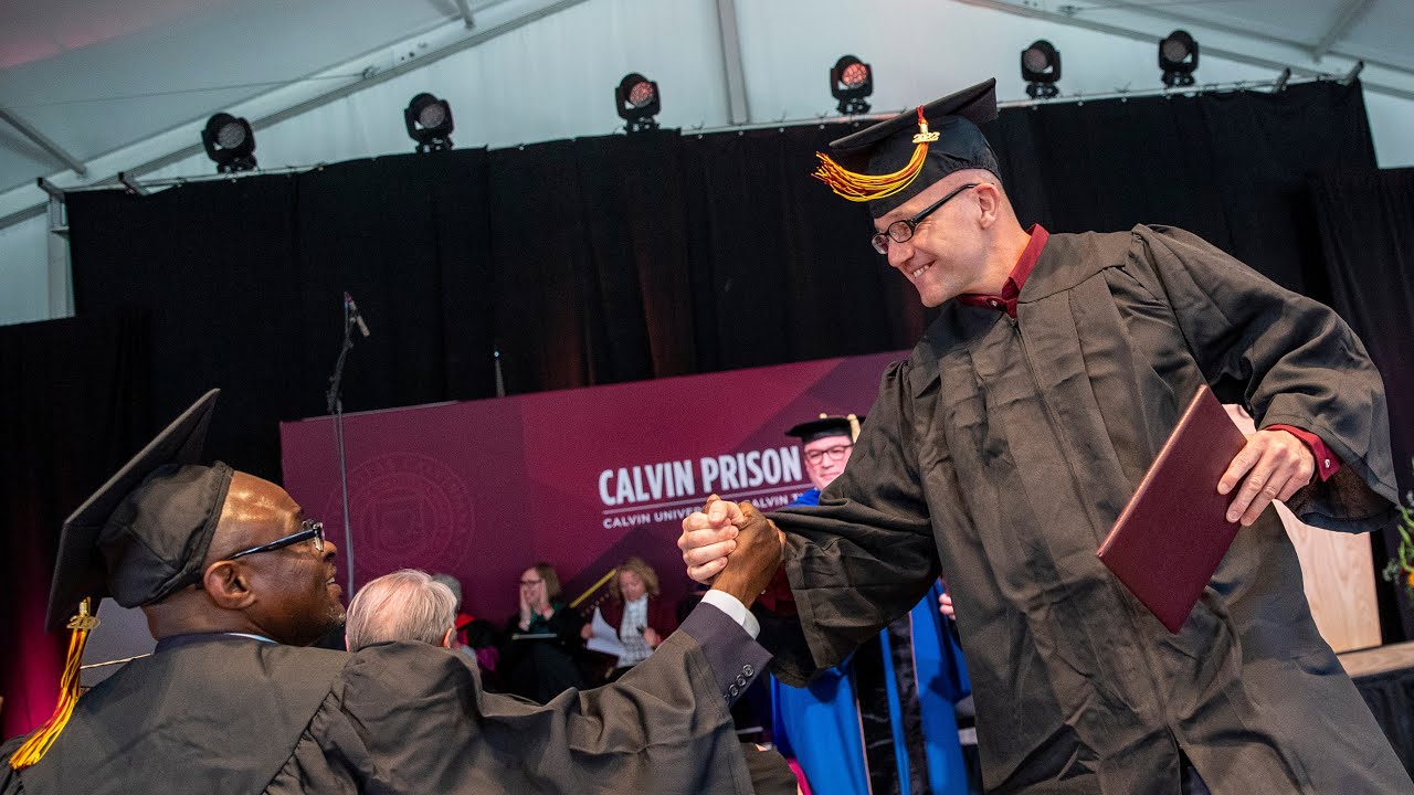 Prisoners earn Calvin degrees behind bars