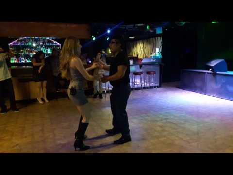 Salseros-LA / Bachata Pattern, Paladinos 12/22/16 BACHATA THURSDAYS