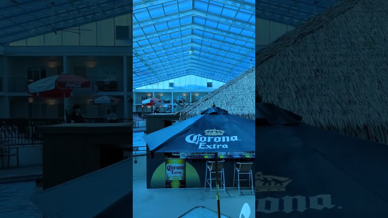 Swim Up Bar | Adventureland Resort | Altoona, Iowa | Great Place For Family Celebrations 🎉 #shorts