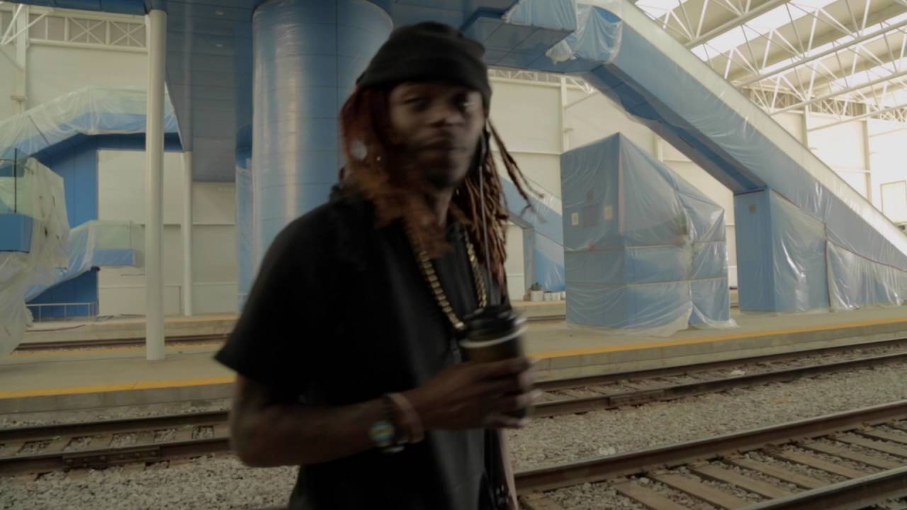 IAmEnglish - Earth 2 Mars (Official Video)