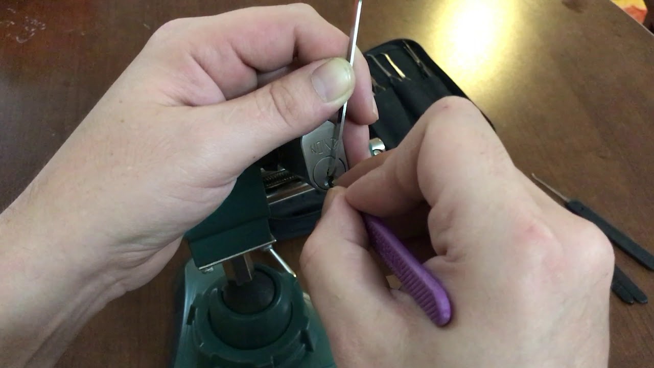 Lockpicking: Union 6 pin oval picked