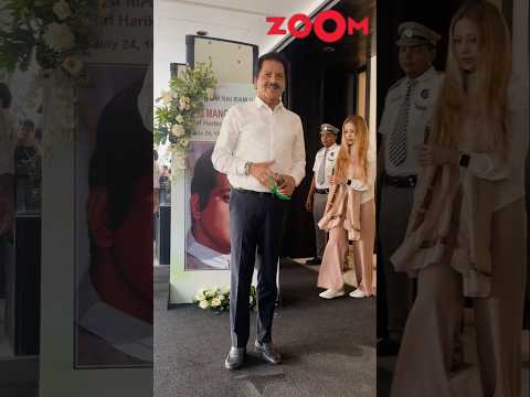 Udit Narayan ARRIVES to attend Manoj Kumar's prayer meet #uditnarayan #shorts