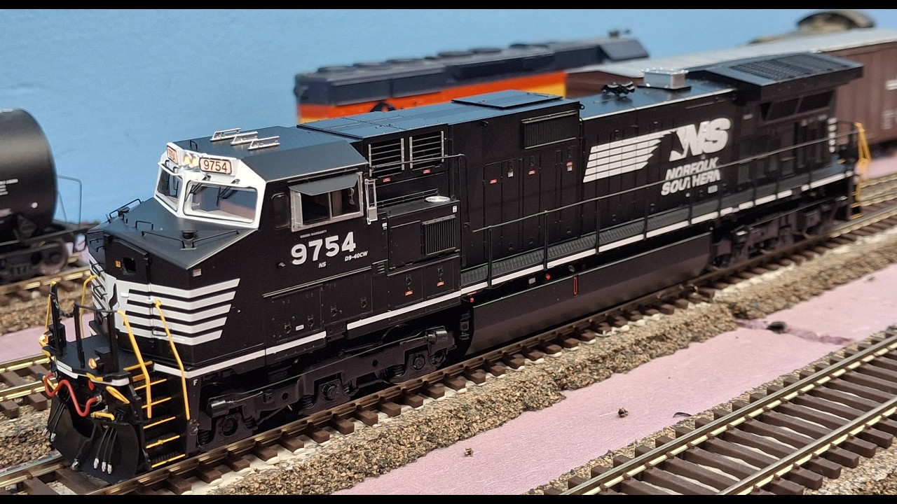 Athearn Genesis Dash9-C40W DCC install