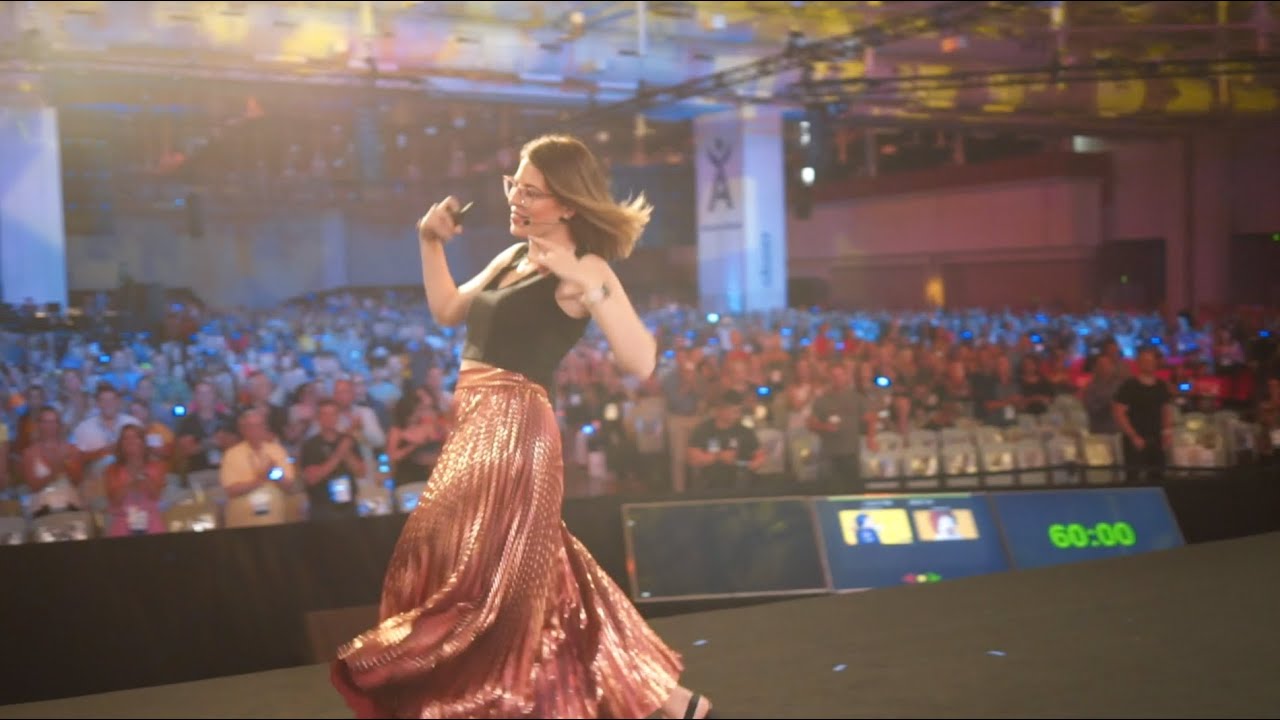 Michelle Poler - SpeakersOffice