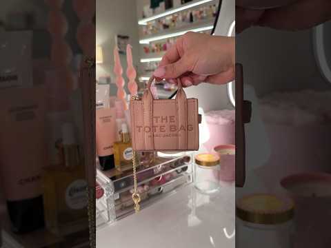 unbox Marc Jacob Nano Tote Bag Charm with me #marcjacobs #unboxingvideo #unboxing ox