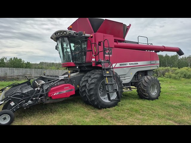 1801 Massey Ferguson 9560 Combine and MF4200 Pick-up Header | Farming ...