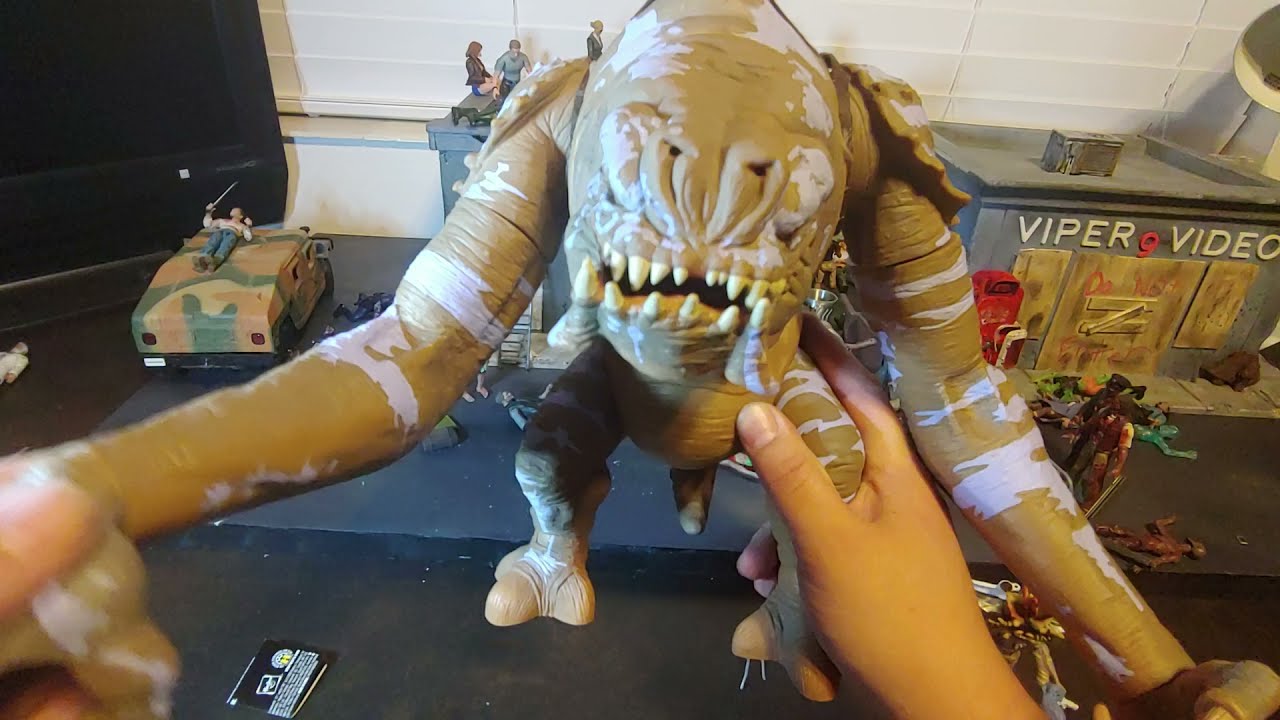 Star Wars 30th Anniversary Force Unleashed Battle Rancor with Felucian Rider Target Exclusive