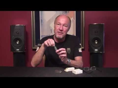 Upscale Audio's Kevin Deal reviews the Radiotechnique 12AU7 1965