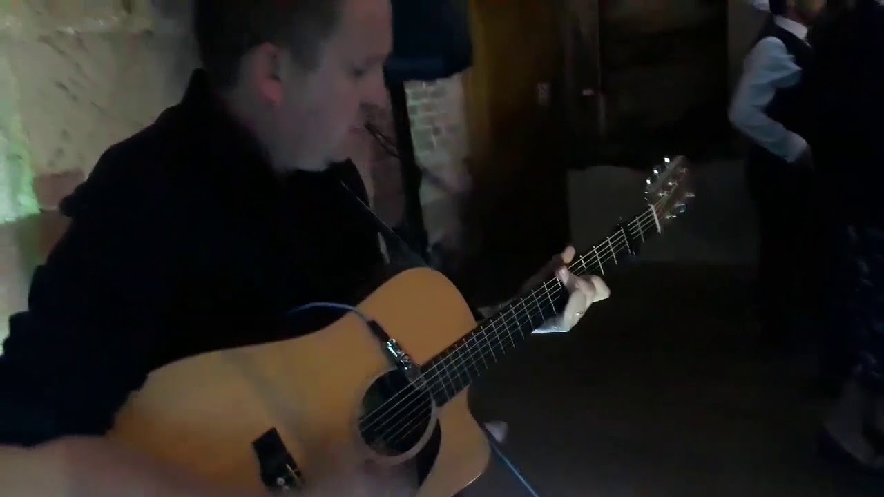 Hilltop Ceilidh Band - Strip the Willow