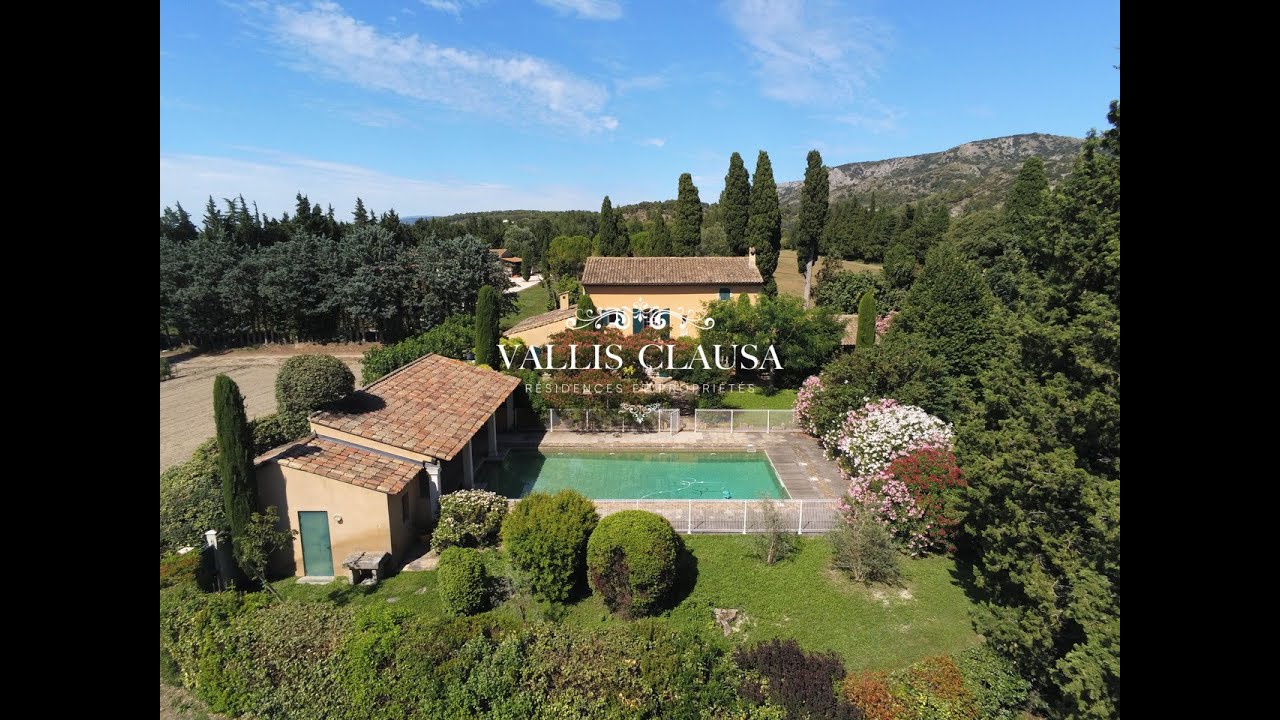 Character farmhouse at the foot of the Luberon in Cavaillon