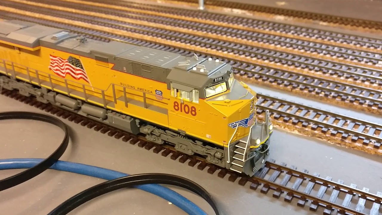 GE ES44AC First startup