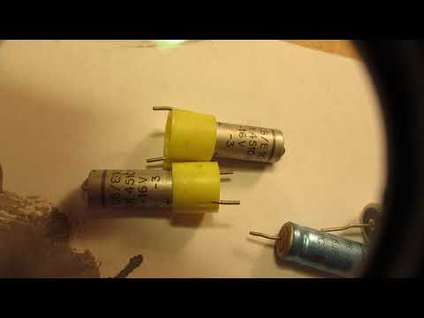 VLOG: a 10 uF electrolytic capacitor of the 1970s compared to a new 10 uF, are they good?