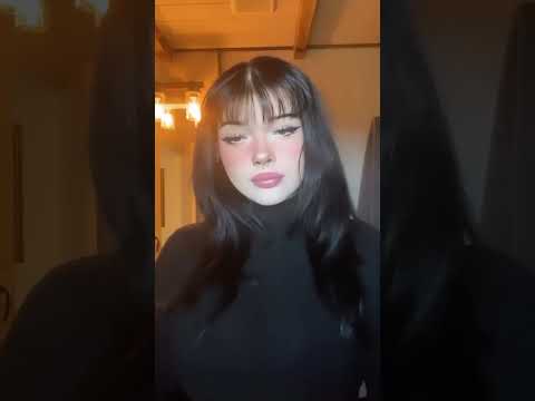 Pretty E-Girl
