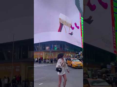 Valentino | 3D billboards in Times Square ๐๐๐#Shorts