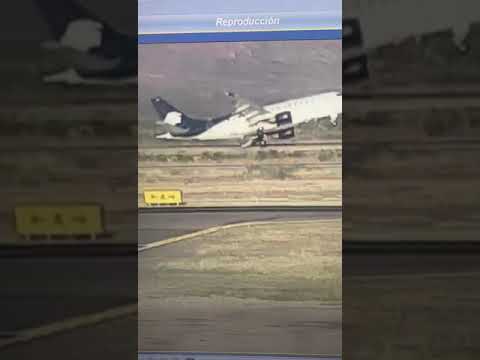 Video: AeroMexico Connect Embraer 170 wing tip strike at Chihuahua on ...