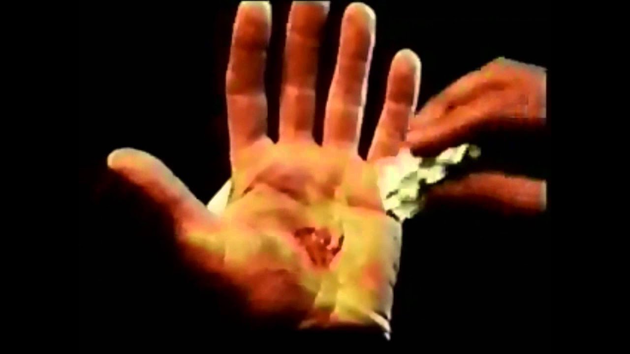 Amityville Priest Interview - Video