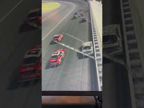 #iracing tips #1 Turn off auto clutch and auto blimp!