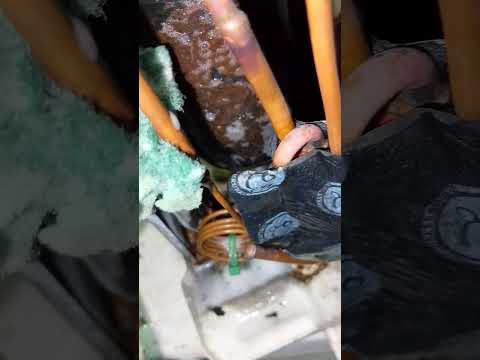 Ac compraser leak#automobile #accircuits #accleaning #coolingsolutions #airconditioningmaintenance