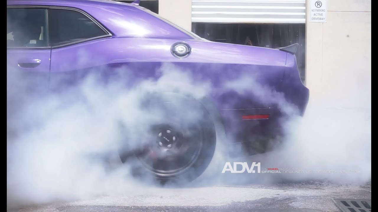 Plum Crazy Dodge Challenger Hellcat Does Monster Burnout - autoevolution