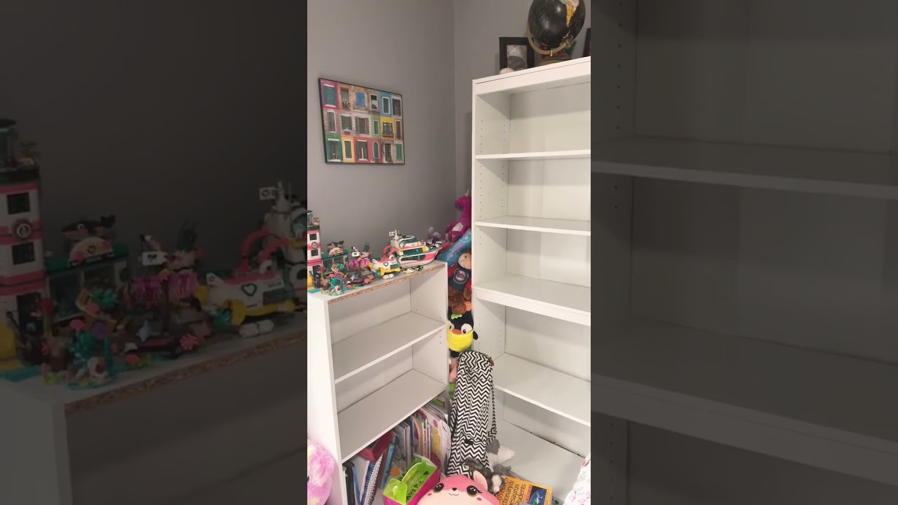 Rearranged my bookshelves and managed to save space! #books #bookshelf