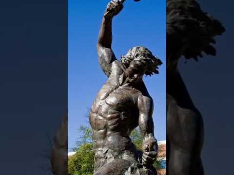 bobblie style self made man statue