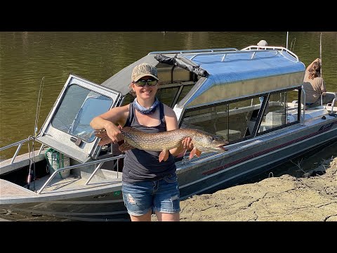 Barefoot Fish Fry in Alaska's Yukon River ||PIKE FISHING||