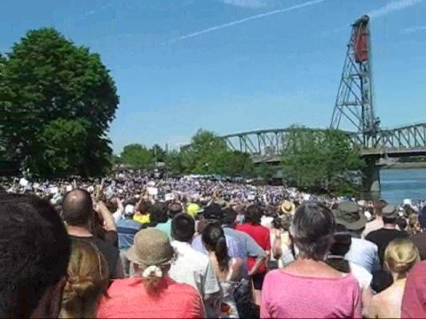 This Is What 75,000 People Looks Like