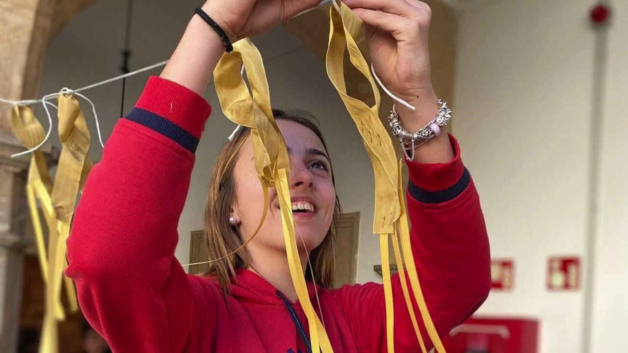 'La fuerza del lazo dorado' en los coles