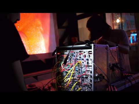 Live Modular Synth Jam – Synthtopia