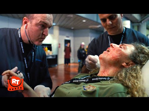 Trap (2024) - BRUTAL Deep Fryer "Accident" Scene | Movieclips