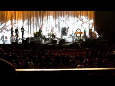 Raphael Saadiq: "Let the Sunshine In" - Radio City Music Hall New York, NY 1/28/12