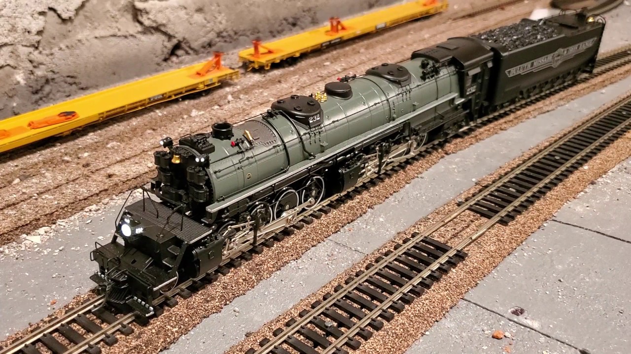 REVIEW: MTH 2-8-8-4 DMIR Yellowstone #232