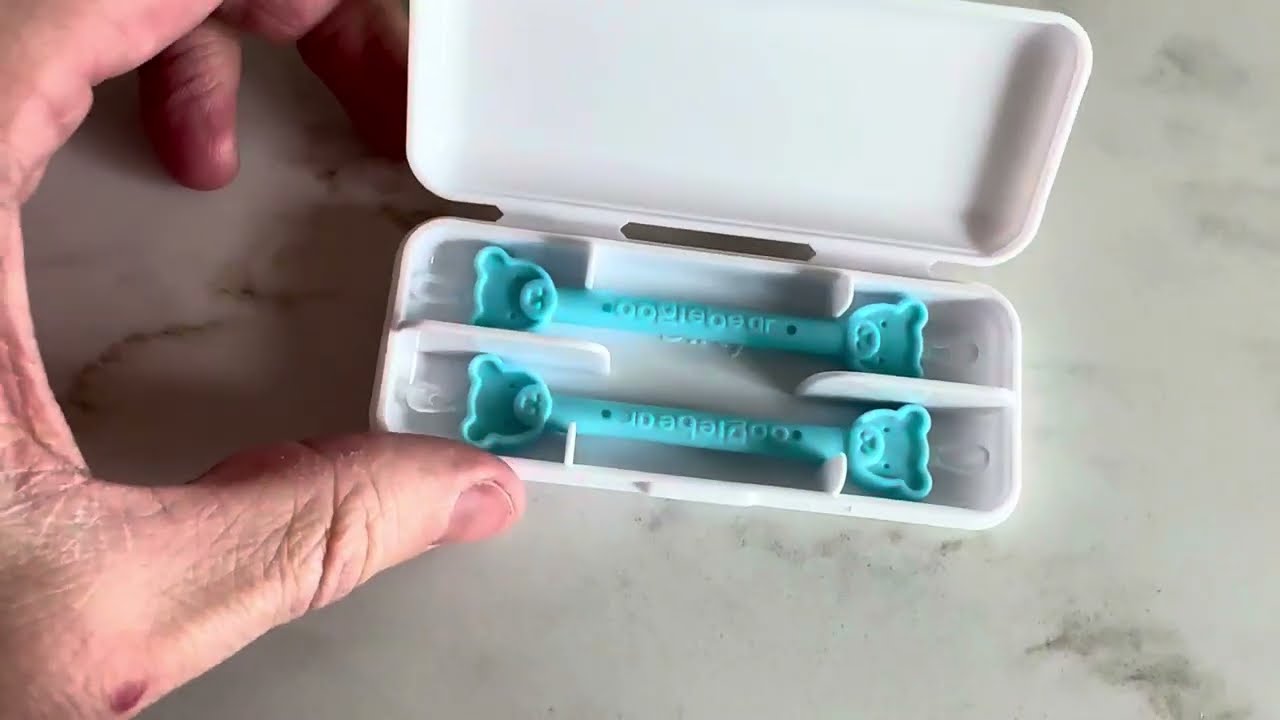 How to use Oogie Bear Nose Ear cleaners for babies