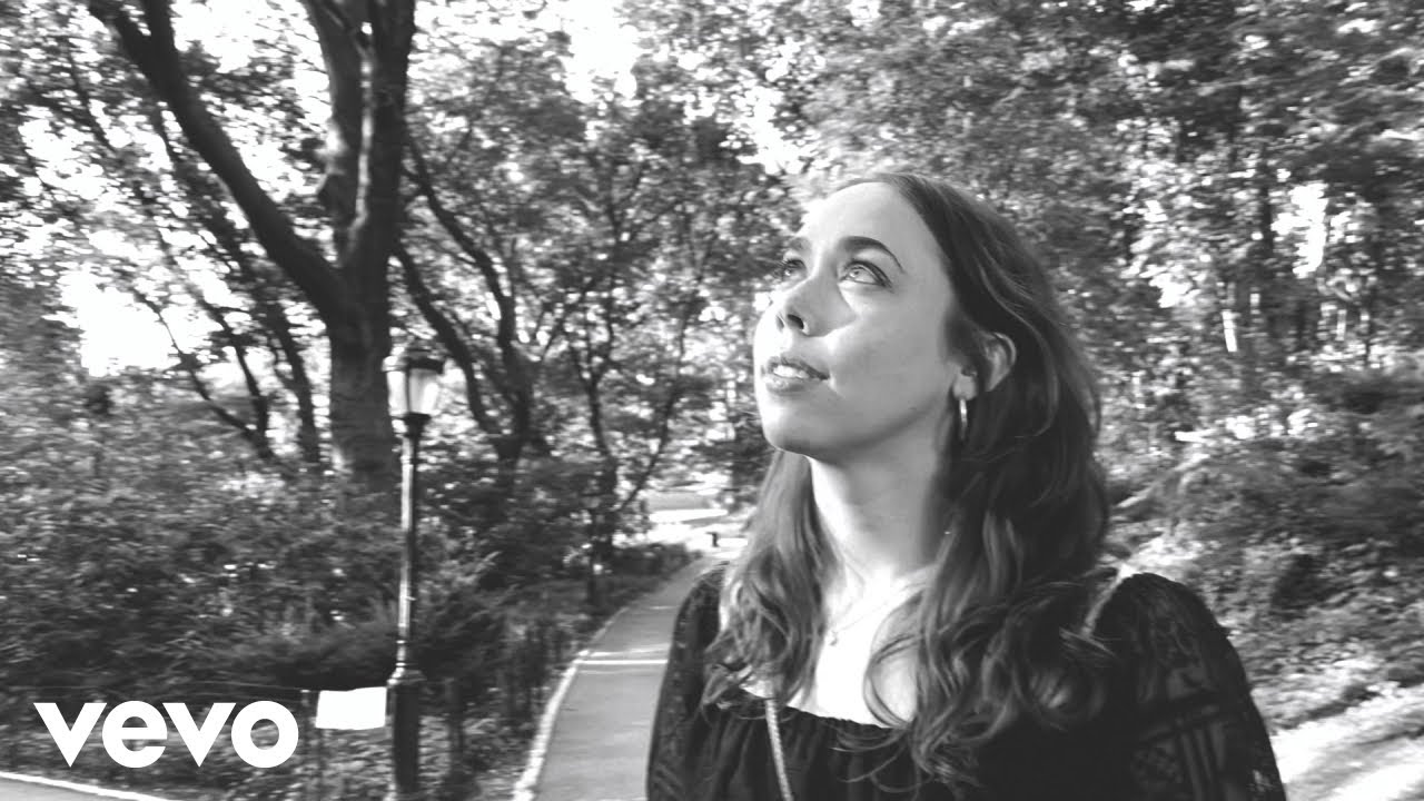 Sarah Jarosz: Polaroid Lovers Tour w/ Le Ren Tickets at Center for the ...