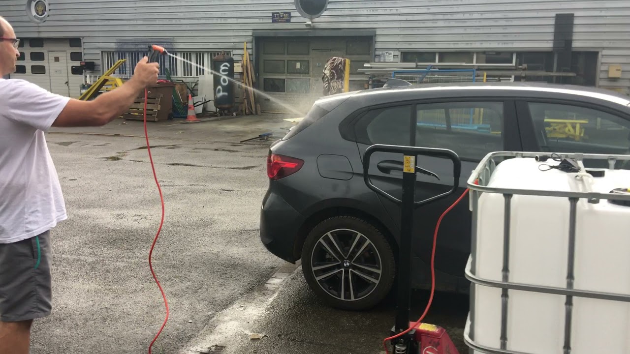 CUVE IBC  1000 litres avec pompe 12volts et 220 volts