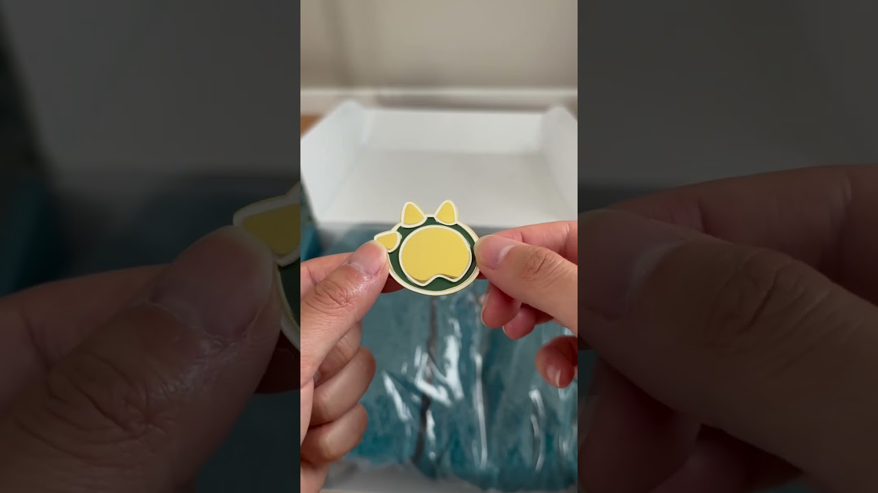 I love this special edition #snorlax Sherpa! Thank you cielos! #unboxing #pokemon #streetwear