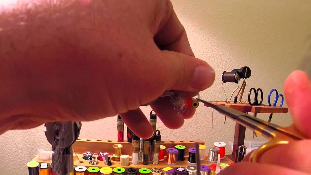 TYING DOUG'S GHOST MINNOW