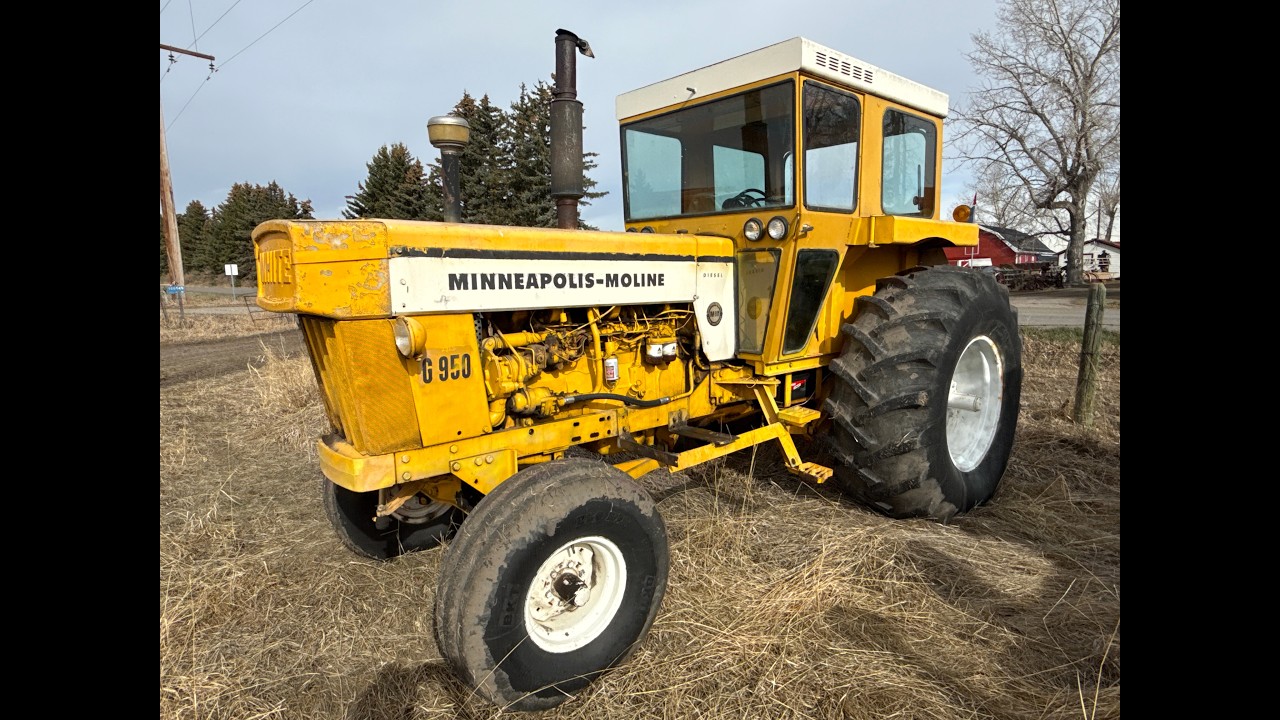 Minneapolis Moline G950 2WD Tractor