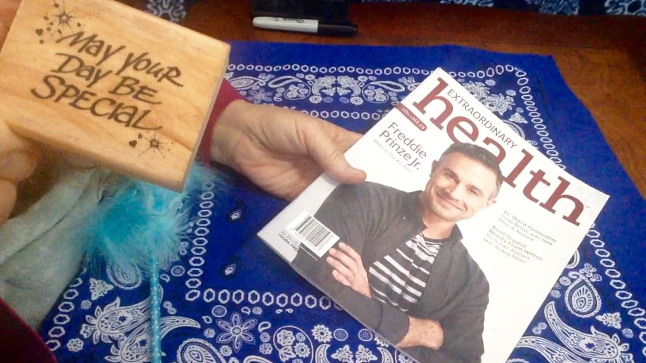 ASMR Whispers, Midday Quick Break, Flipping thru Extraordinary Health Magazine, Gentle Gum Chewing