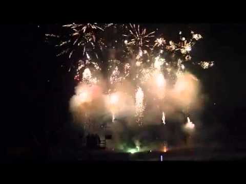 Lewes Bonfire Night Celebrations : Southover Bonfire Society SBS : Firework Display.