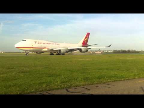 B747-400 Yangtze River Express B-2437 - Prague Airport