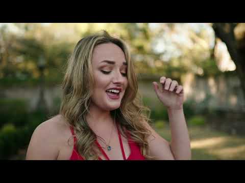 Emily Curtis releases an appealing music video for her “Sandcastles” song